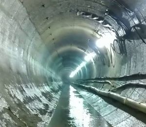 Explosion et onde de choc dans un tunnel - Vidéo